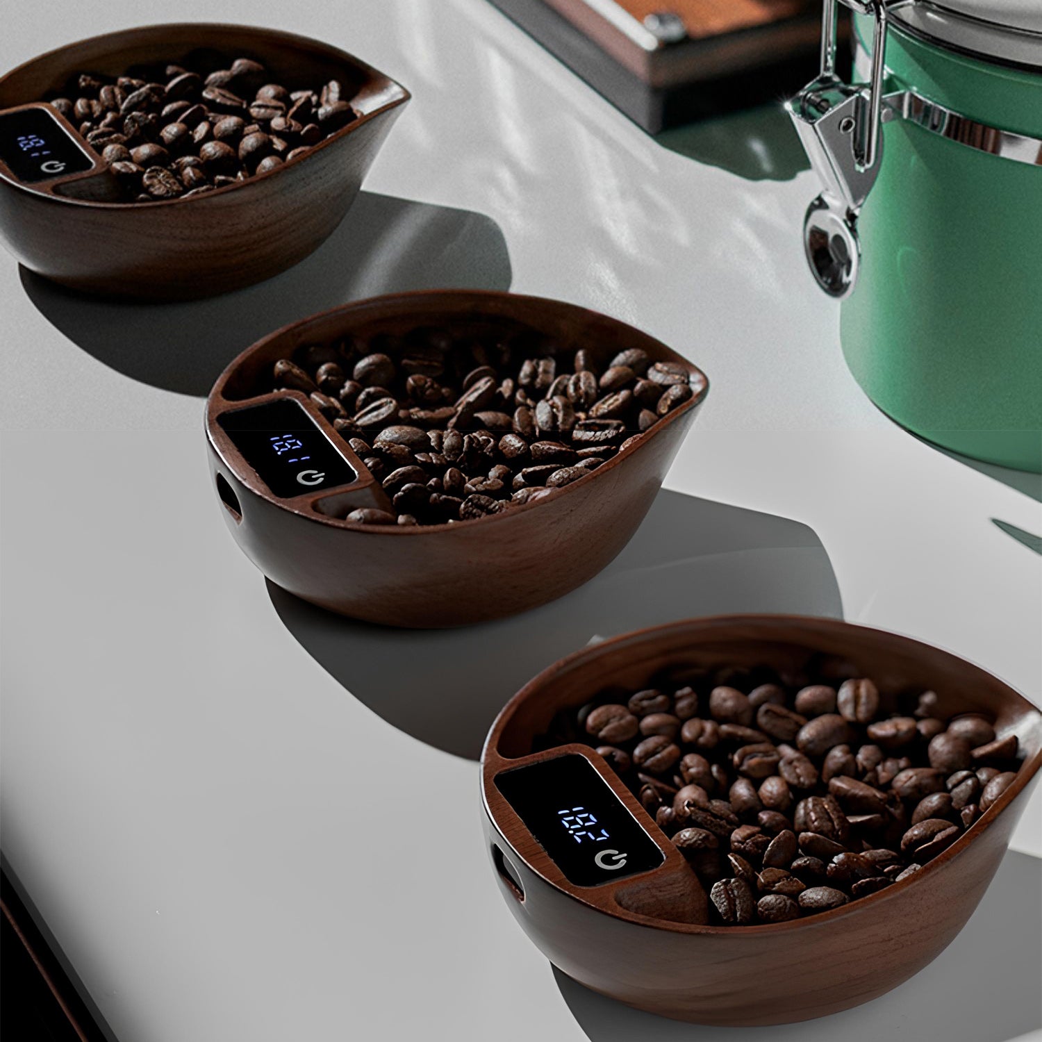 Electronic Walnut Coffee Scale With Leaf Shade