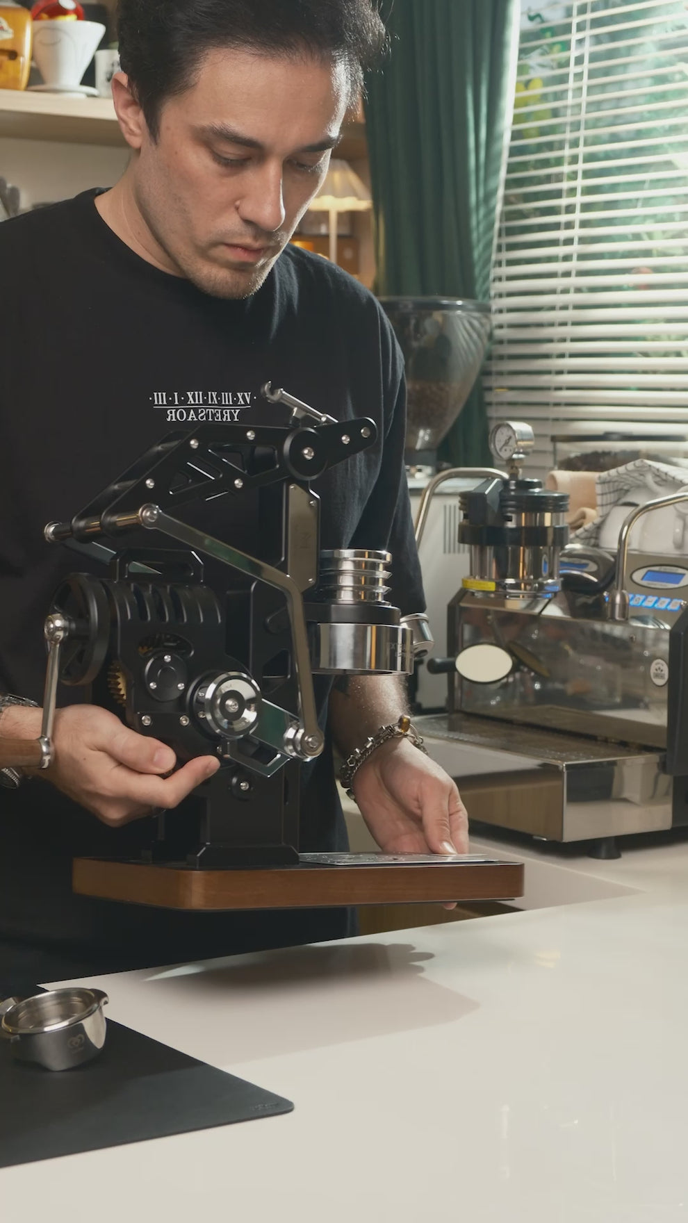 Mach M8 Hand Crank Espresso Machine - MUVNA